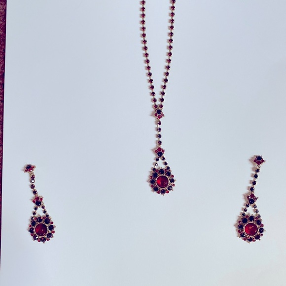 Jewelry | Red And Gold Necklace Set | Poshmark